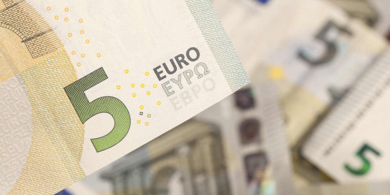 Wirtschaft – Mit dem 5-Euro-Trick kannst du richtig viel Geld sparen ...