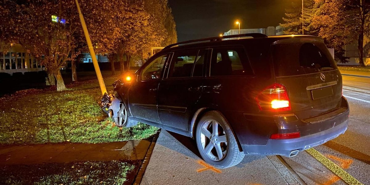 Welt – Teenager (15) baut mit Papas Mercedes Alko-Crash | Heute.at