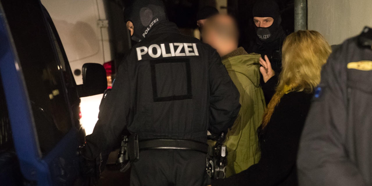 Welt – Razzia in "Reichsbürger"-Szene – Österreicher festgenommen ...