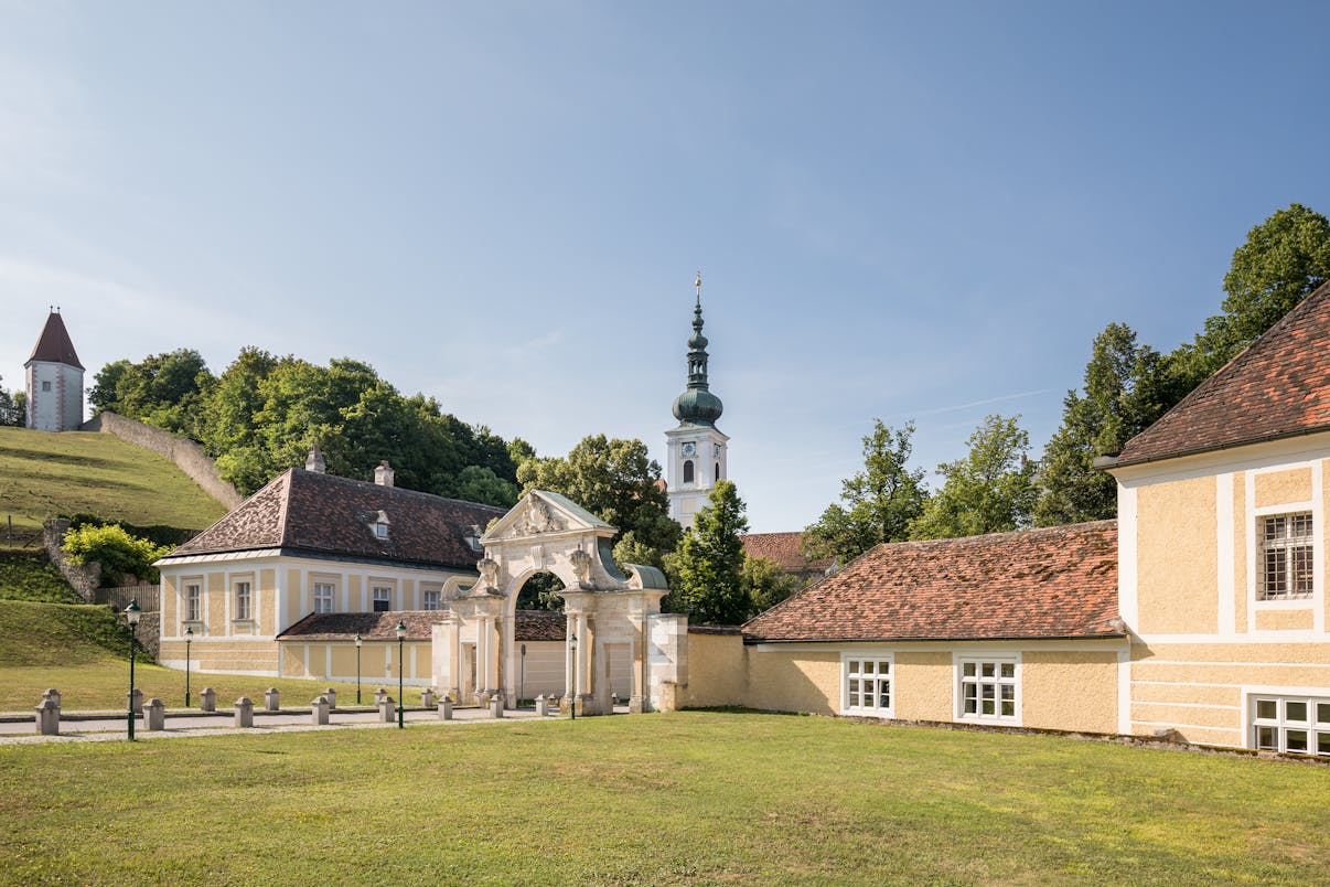 Krimi in Heiligenkreuz – Missbrauch, Mystery-Briefe – Kripo ermittelt ...