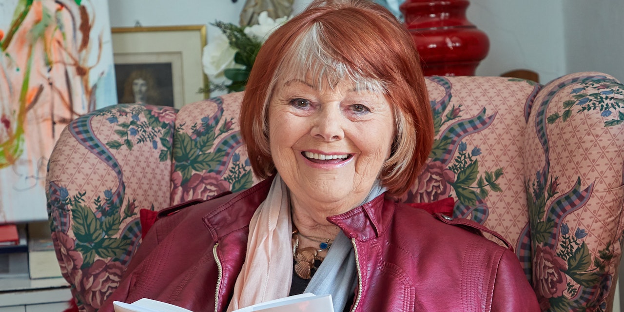 Österreich – Letztes Hemd von Elfriede Ott wird nun versteigert | Heute.at