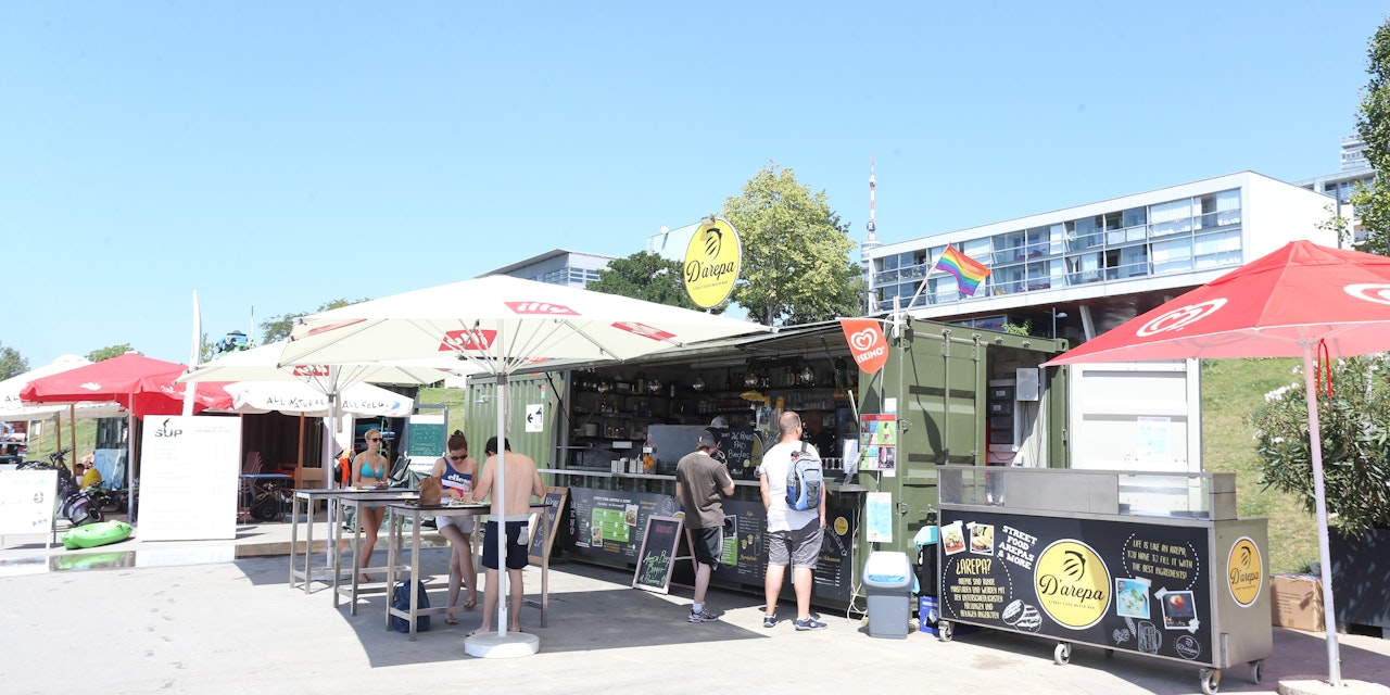 Street Food-Stand Arepa führt auf kulinarische Reise nach Südamerika ...