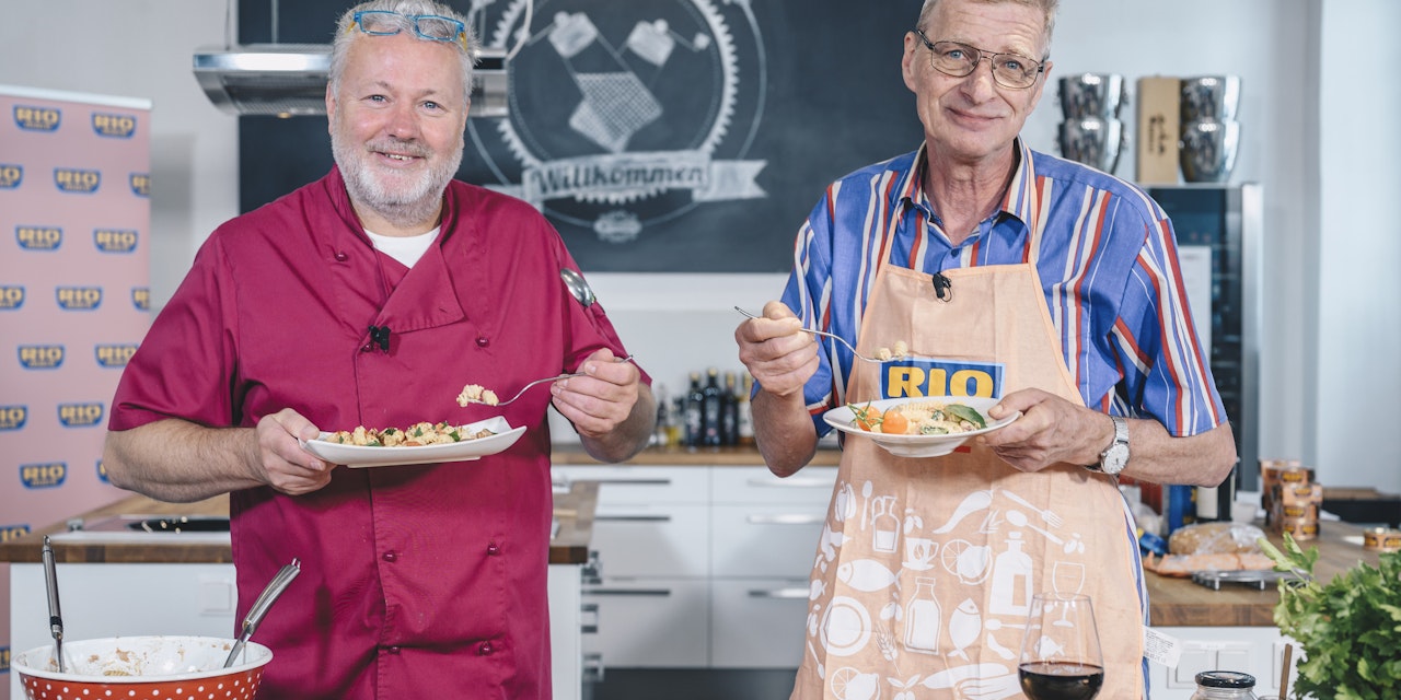 Rio Mare Kochstunde: Walter Küchler kocht mit Profi-Koch Erik Pauer ...
