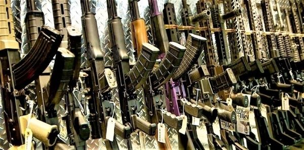 Unter Waffen - Amerikas tödliche Leidenschaft - Szene | Heute.at