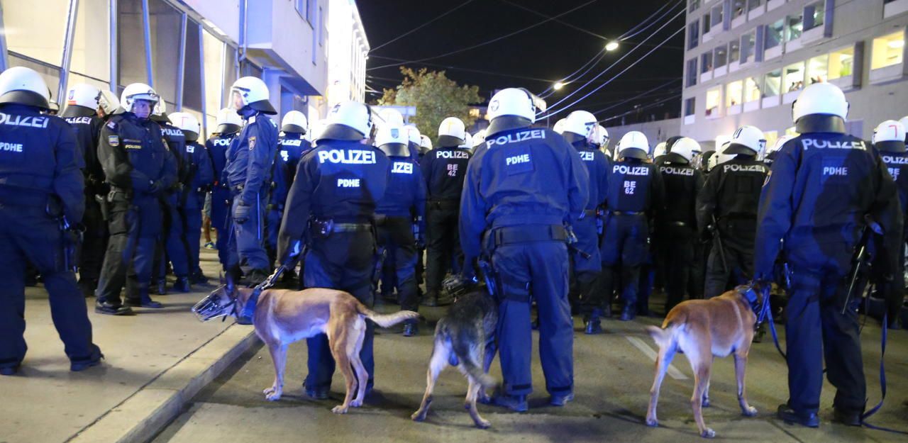 Sport – Slovan-Hooligans mussten vor Stadion umdrehen | Heute.at