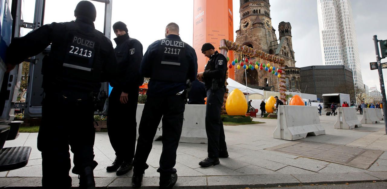 Österreich – Als Flüchtling getarnter Soldat war bei Offizierball ...