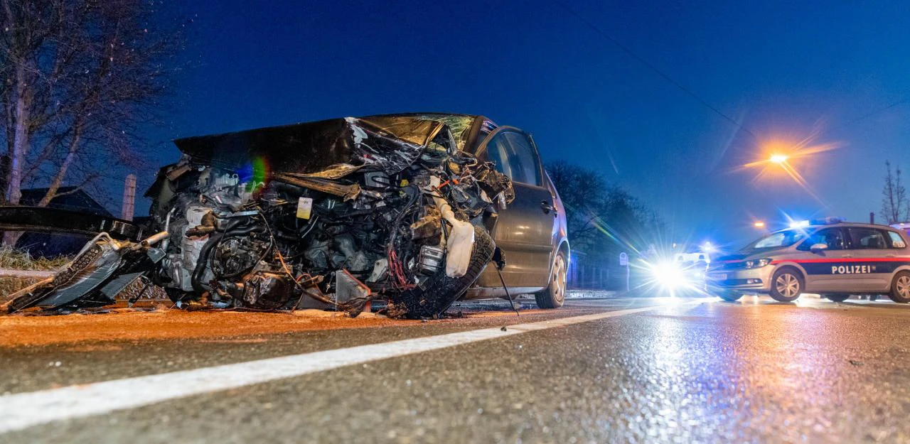 Österreich – Schwerer Unfall im Frühverkehr in Ebelsberg | Heute.at