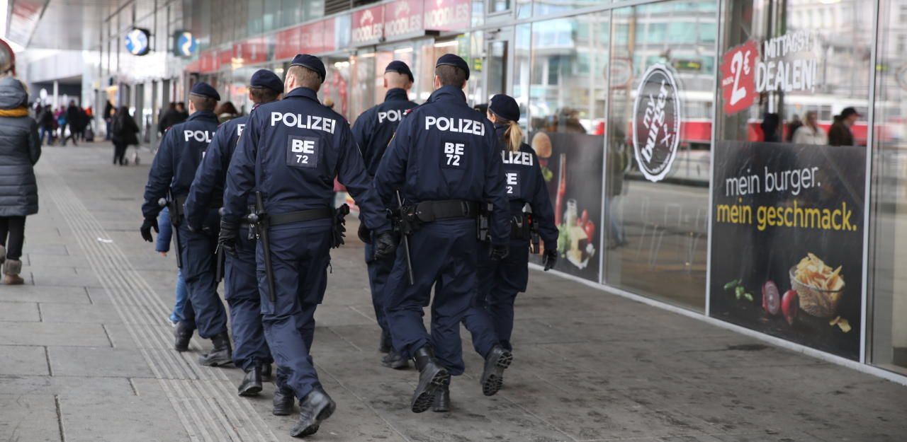Österreich – Was die Polizei bei ihrer Wien-weiten Aktion fand | Heute.at