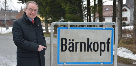 Pernkopf für Wahlkampf zu Besuch in Bärnkopf - Österreich | heute.at