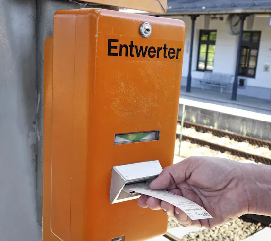 Kommando retour! Fahrkarten-Entwerter bleiben teilwe... - Österreich ...