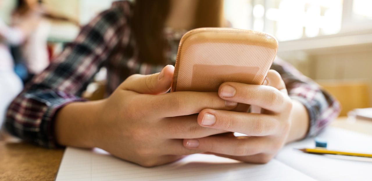 Digital – Komplettes Handyverbot in Schulen ab 2018 | Heute.at