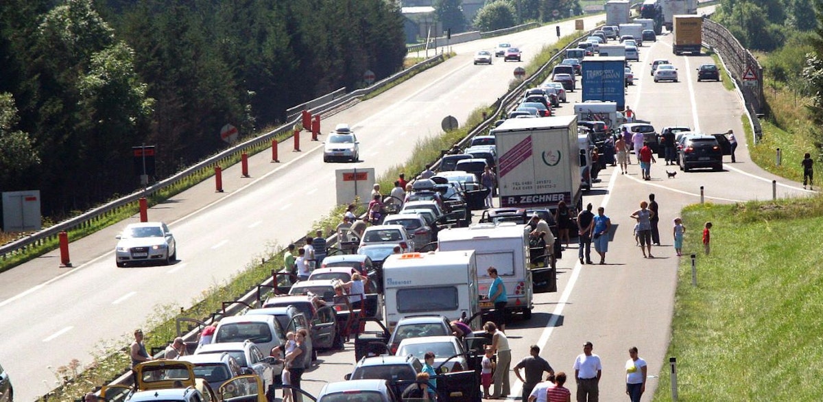 B68 Chaos Heute Massenunfall Sorgt Fur Kilometerlange Staus Was Ist Passiert
