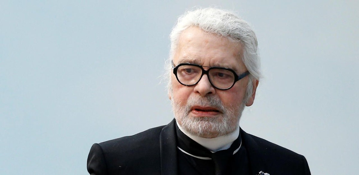 Szene – Wurde Lagerfeld von Mutter ans Bett gefesselt? | Heute.at