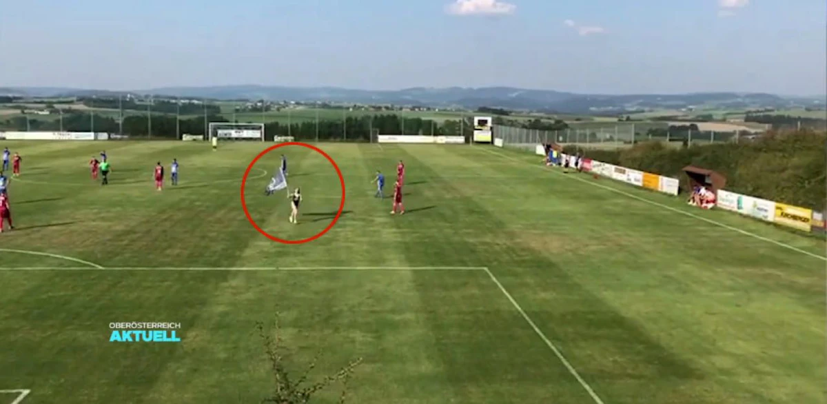 Österreich – Darum stürmte "Flitzerin" bei Match aufs Feld | Heute.at