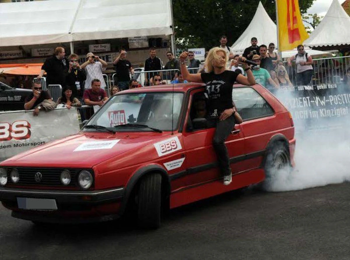 Österreich – GTI-Fahrer (21) fuhr in 30er-Zone 123km/h | Heute.at