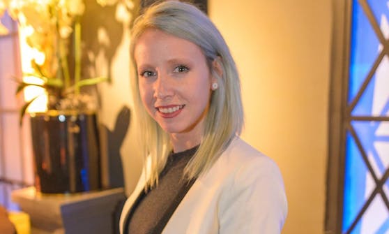 Rebecca Rapp: Sängerin flirtet live auf Facebook - Szene | heute.at