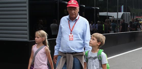 Niki Lauda vermisste seine Zwillinge Max und Mia (9) - Sport | heute.at