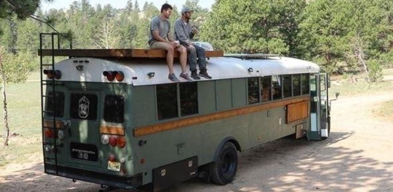 Life – Dieser Mann lebt in einem selbst umgebauten Bus | Heute.at