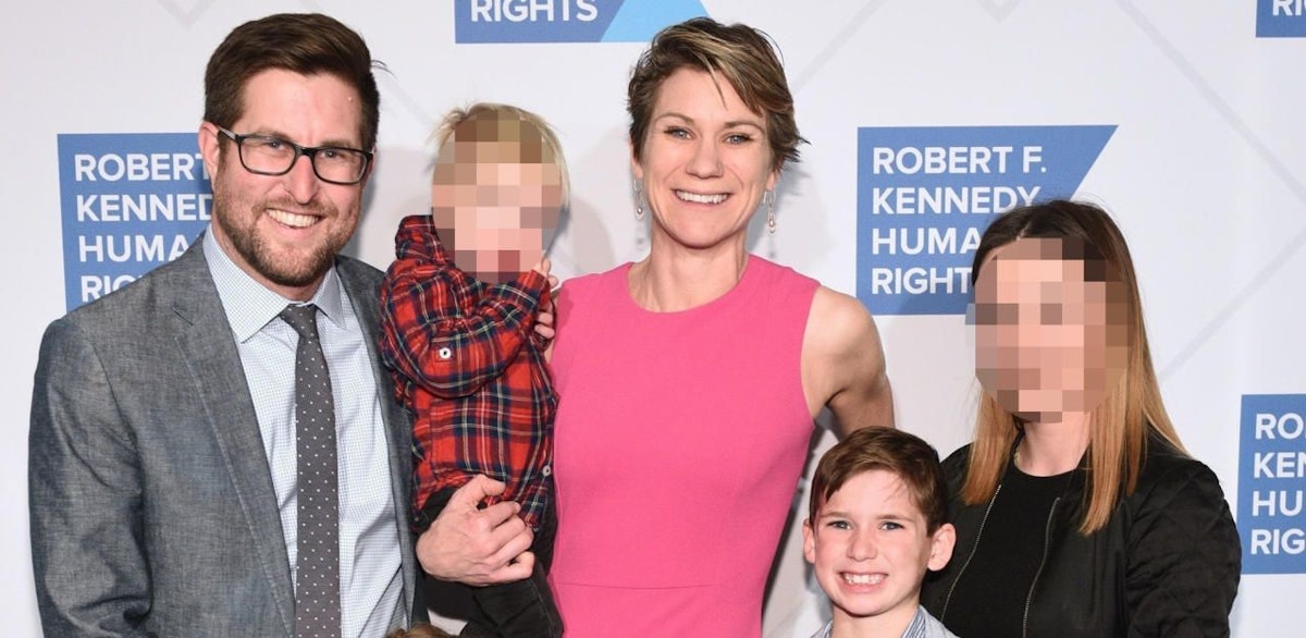 Szene – Toter Kennedy-Bub trieb 600 Meter neben Mama | Heute.at