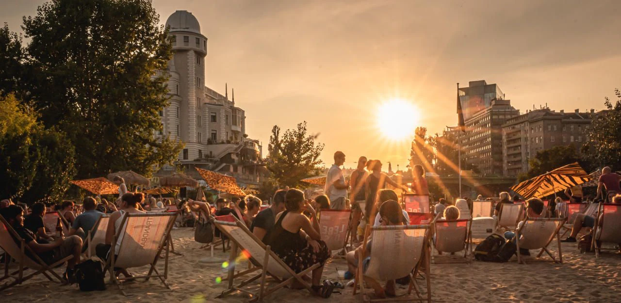 Strandbar Herrmann feiert doppeltes Opening | Heute.at