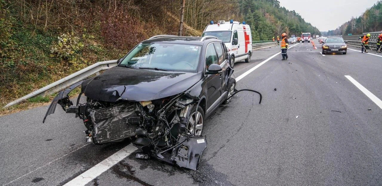 Österreich – Zwei schwere Unfälle auf der A2 - drei Verletzte | Heute.at