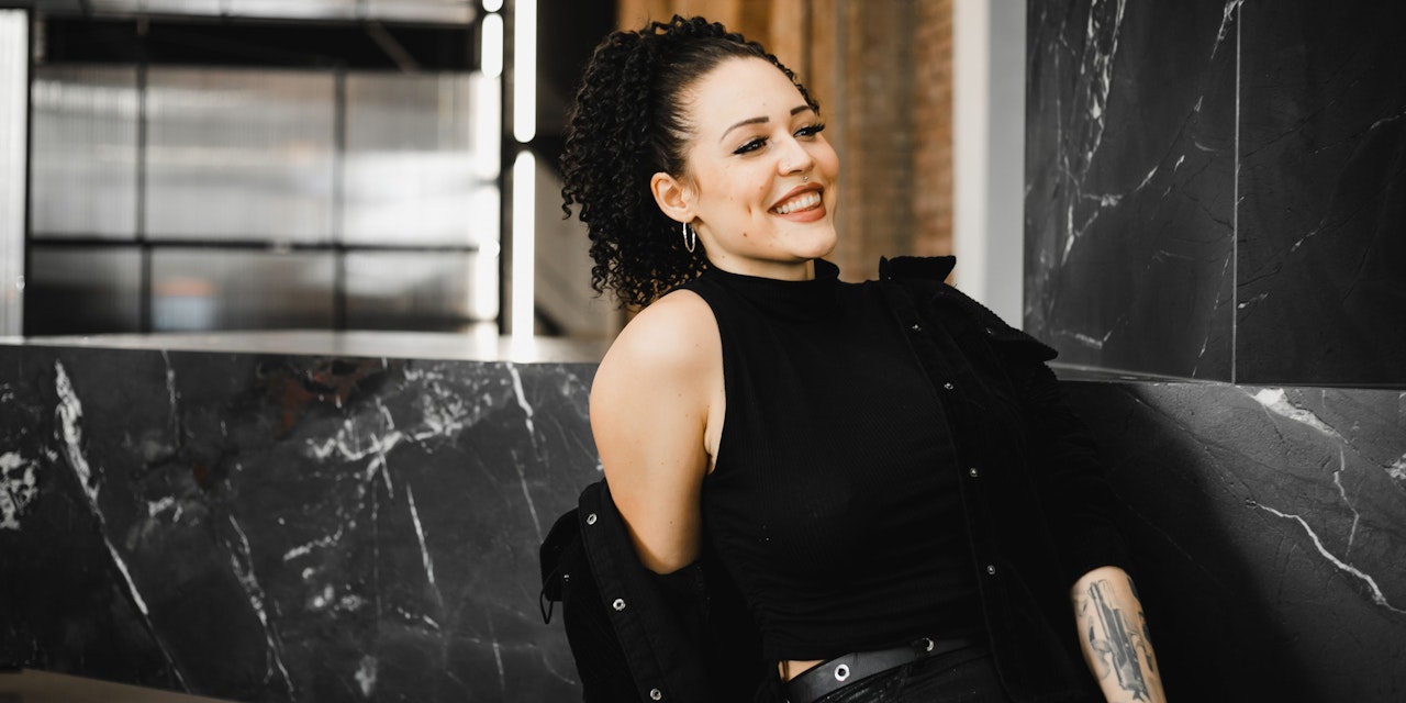 People – RAF Camoras Tattoo-Künstlerin geht unter die Haut | Heute.at