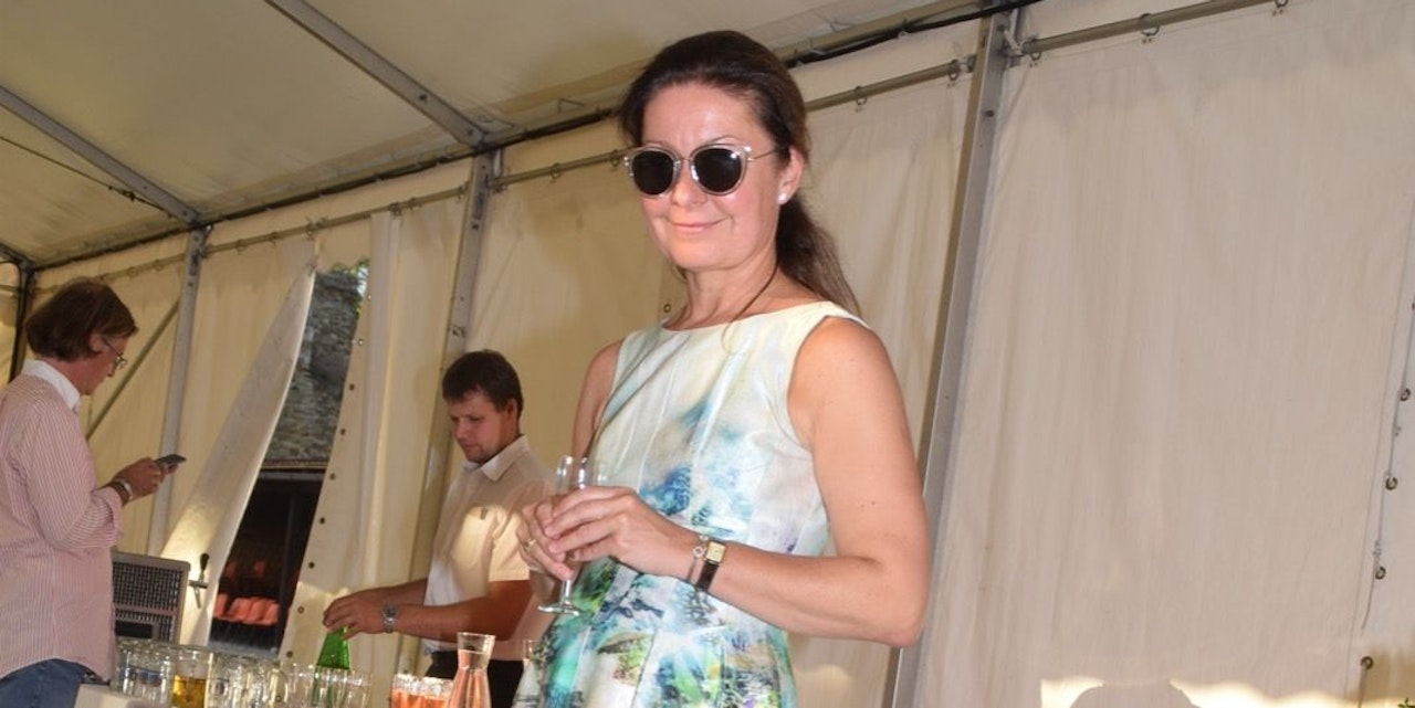 Neue Händlerin bei "Bares für Rares" | Heute.at