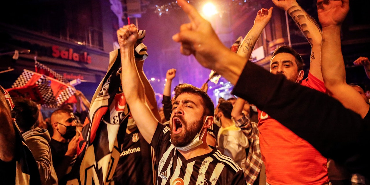 Fussball – Party statt Lockdown! So feiern Besiktas-Fans den Titel ...