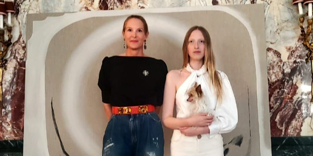 Szene – "Heute" bei Vernissage von Newcomer-Künstlerin Anouk | Heute.at