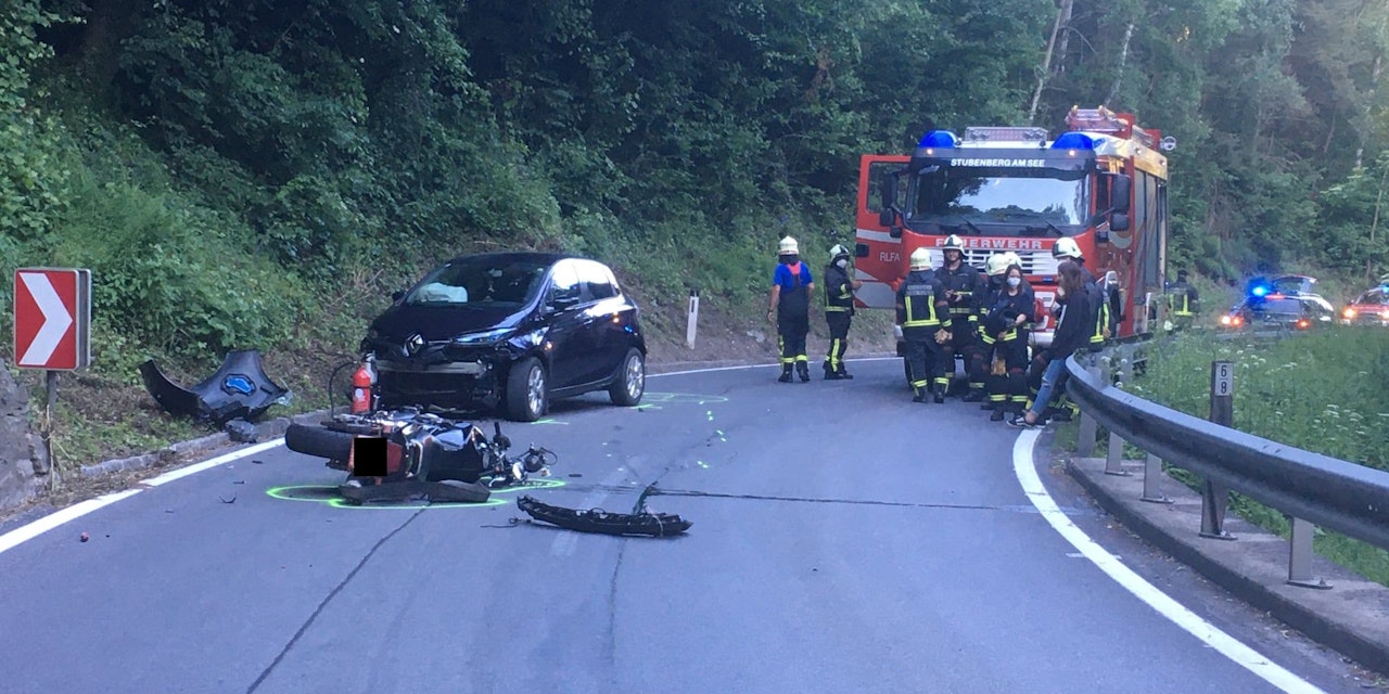 Steiermark – Biker bei Sturz gegen Auto schwer verletzt | Heute.at