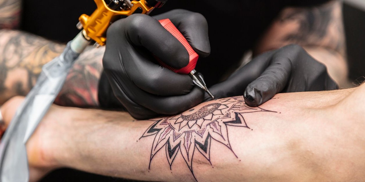 Gesundheit – Studie: Wieso viele Tattoos dein Immunsystem stärken ...