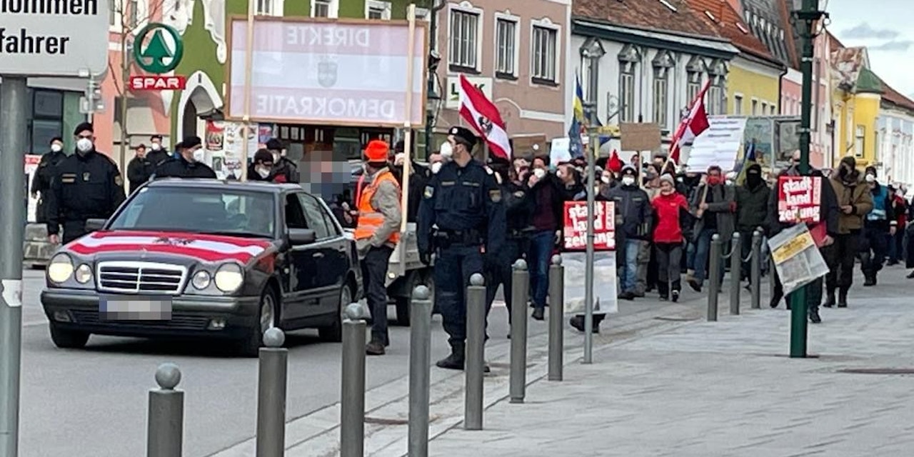 Niederösterreich – Corona-Demo legt Horn lahm – auch FPÖ dabei | Heute.at