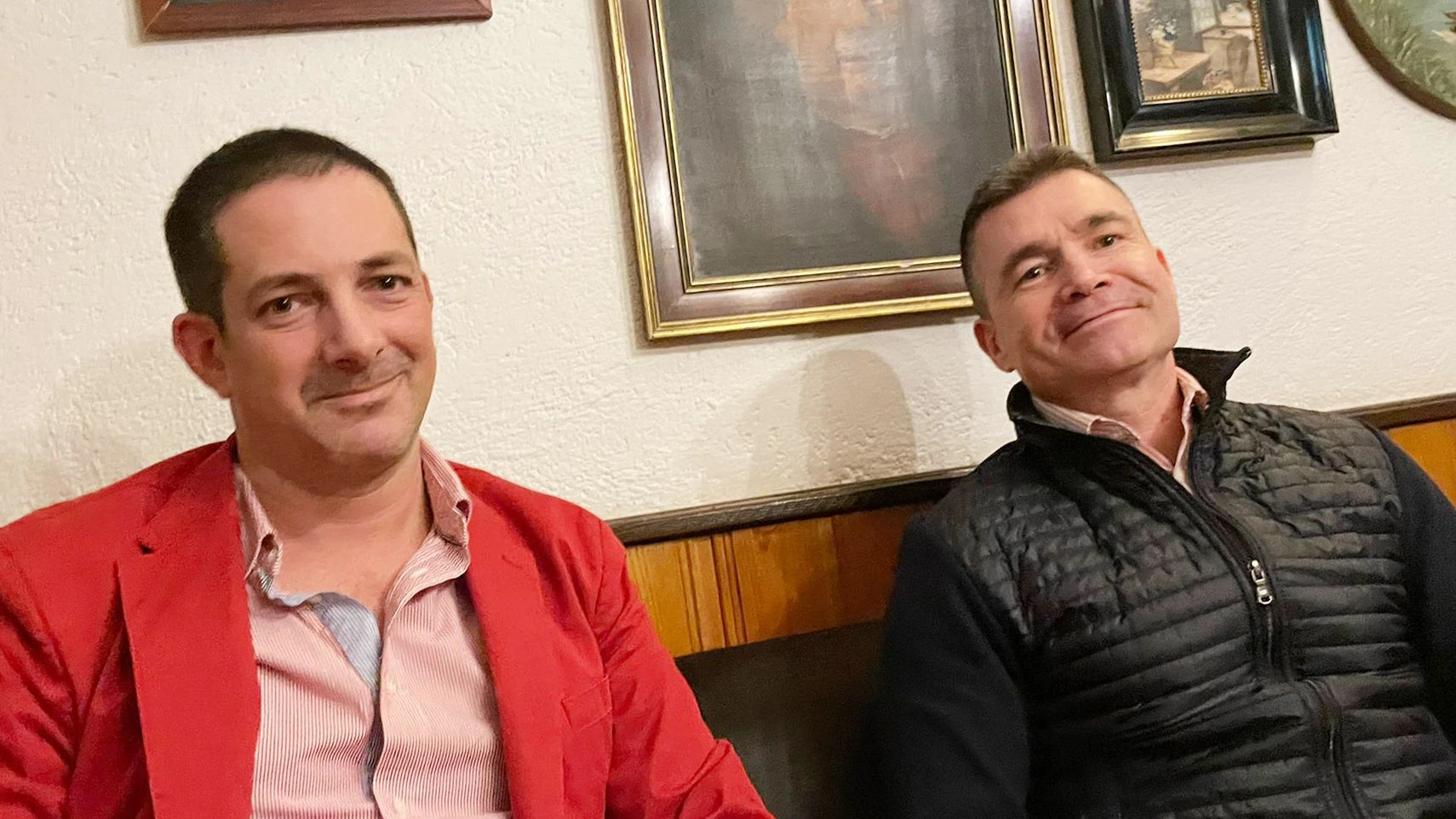 Wirt Richard Abraham mit seinem Freund, ATV-Star Thomas Maurer | Heute.at