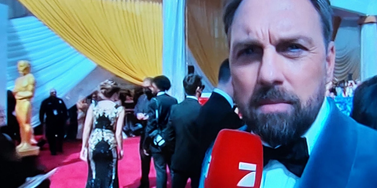 Tv – Pro7-Moderator blamiert sich bei TV-Interview | Heute.at