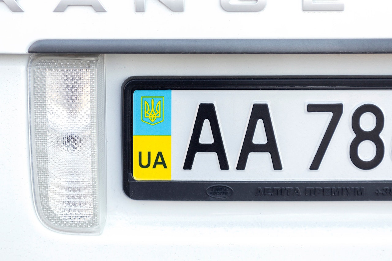 Das bedeuten die ukrainischen Auto-Kennzeichen – Ukraine | heute.at