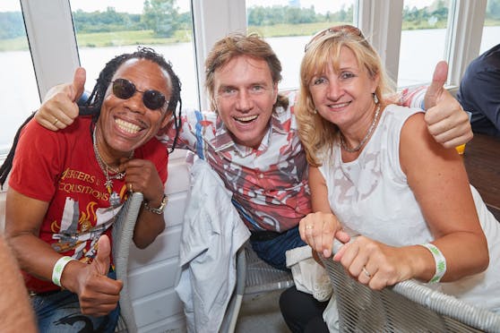 Für die Ukraine greift Toni Polster wieder zum Mikro - Schlager | heute.at