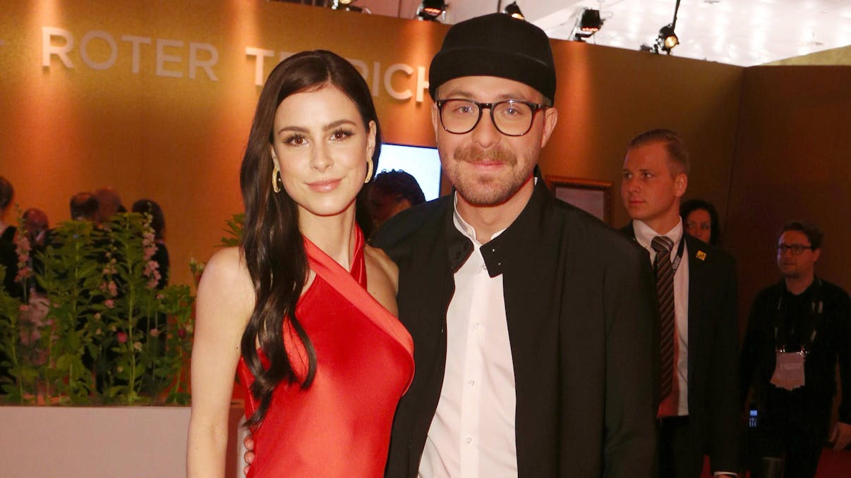 "Feuchtgebiete"-Autorin – Lena & Charlotte Roche streiten – Anwälte ...