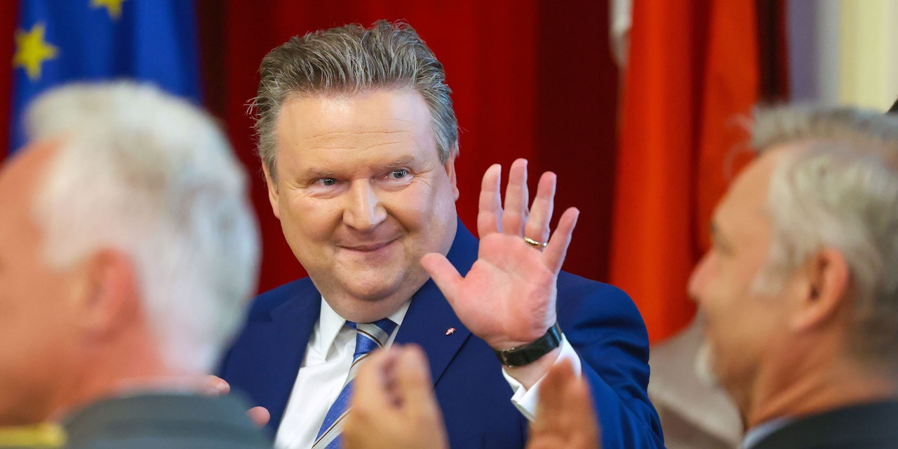 Politik – Ausländer rascher einbürgern? Heftige Kritik an SPÖ | Heute.at