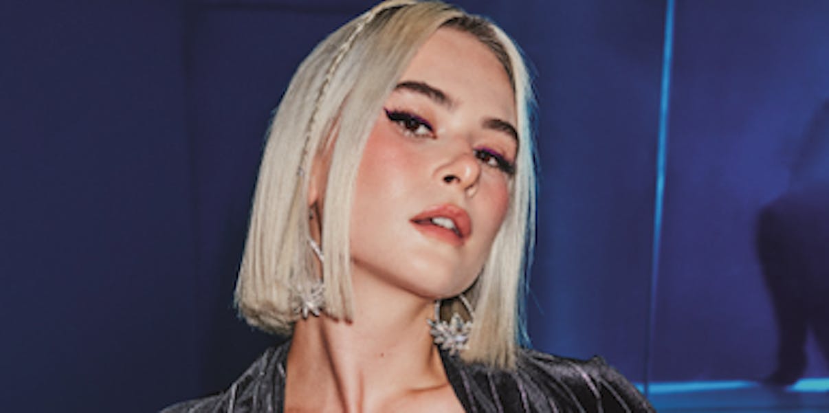 "Hotte Schnitte": Sängerin Mathea lässt tief blicken | Heute.at