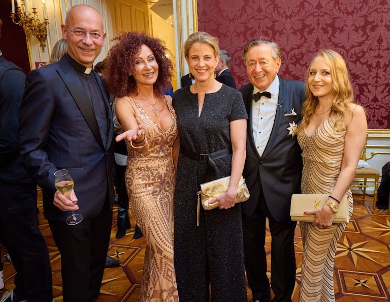 US-Tochter, Sohn in Wien – Lugners geheime Familie | Heute.at