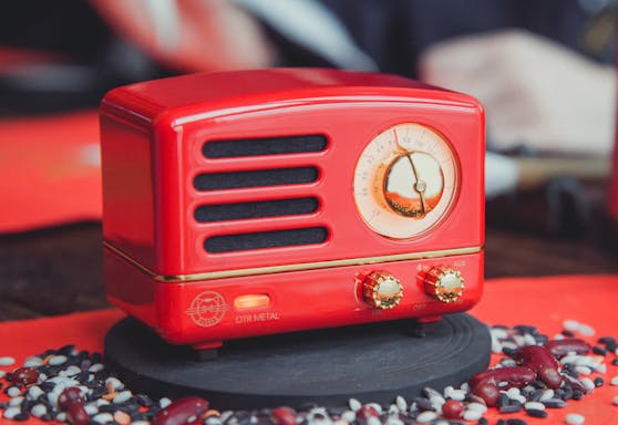 1x MUZEN OTR Metal Lautsprecher zu gewinnen - Weihnachten | heute.at