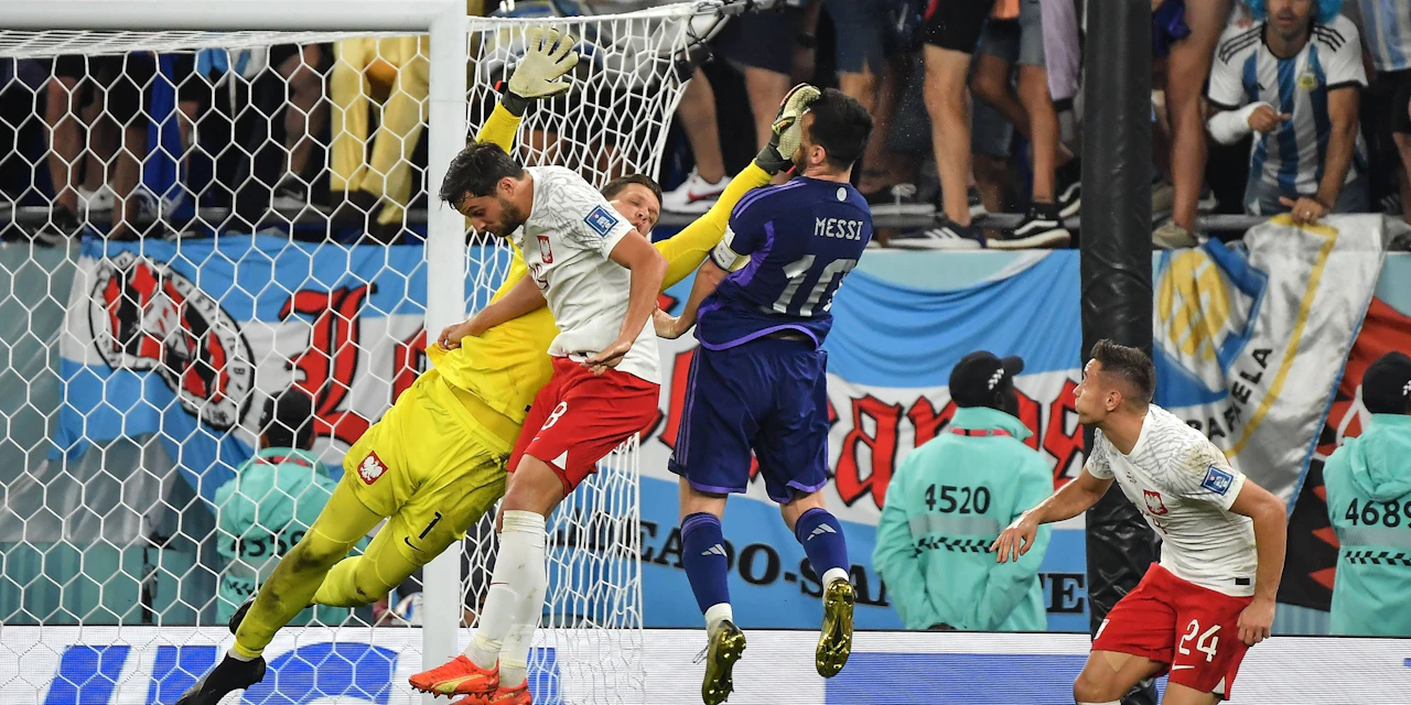WM 2022 – Verrückt! Polen-Goalie wettete 100 Euro auf Messi-Elfer ...