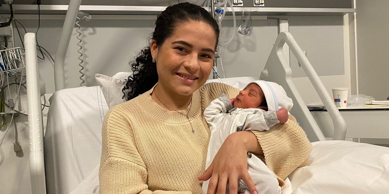 Österreich – Baby kam an Bord zur Welt, drei Österreicher halfen | Heute.at