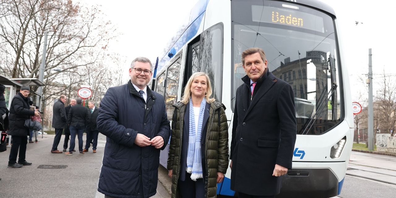 Wien – WLAN, USB-Stecker – Neue Badner Bahn ist auf Schiene | Heute.at