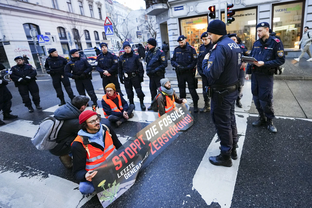 Klima-Kleber kündigen nächste Störaktionen in Wien an – Wien | Heute.at