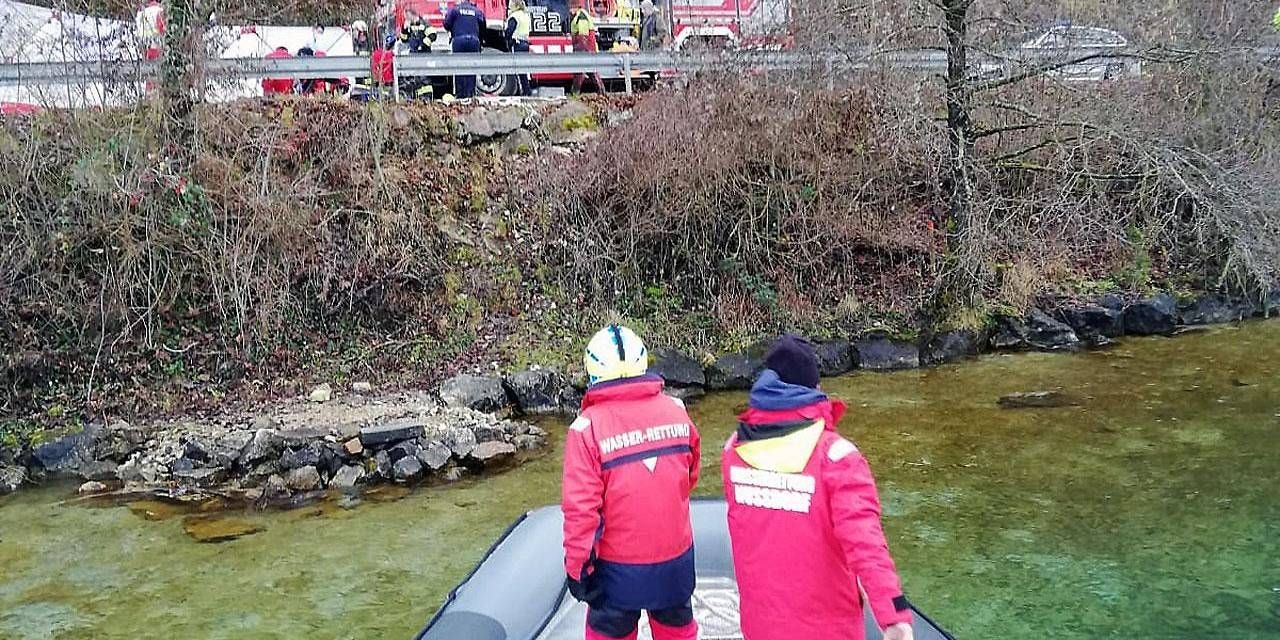 Oberösterreich – Toter Taucher aus Attersee gezogen, Umstände mysteriös ...
