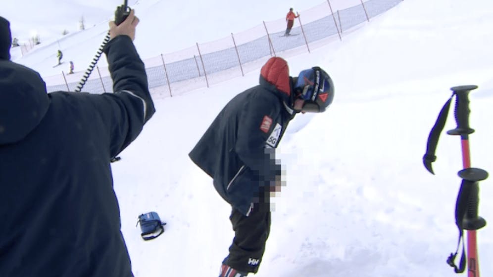 Wintersport – Penis-Blitzer! TV-Kamera filmt Ski-Star beim Pinkeln ...