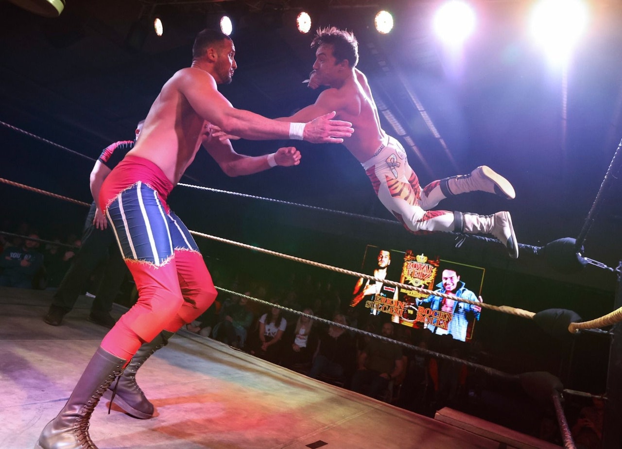 Wrestling-Highlight! Geniale Kämpfe bei UKWA Maxima – Wrestling | heute.at