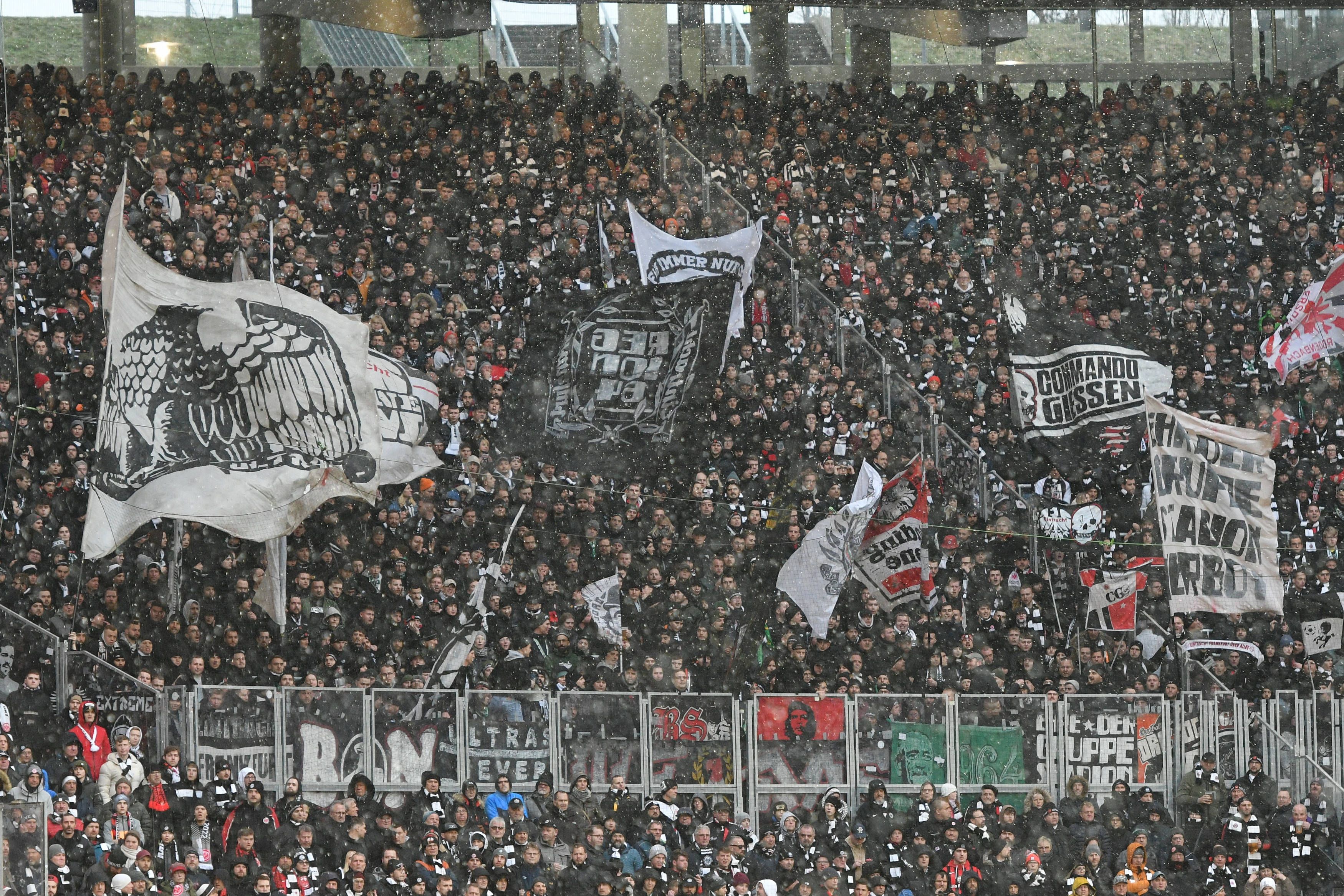 Ärger um Frankfurt-Fans | Heute.at