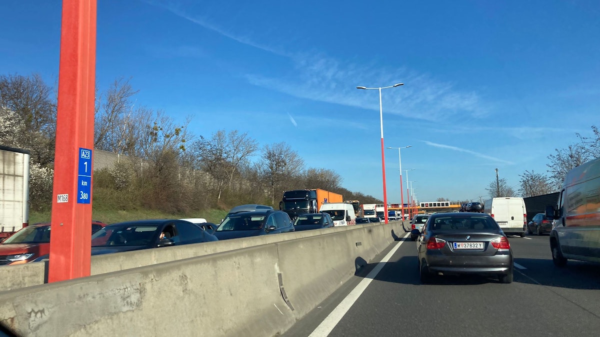 Nächtliche Fahrbahnsanierung – Großbaustelle legt am Wochenende erneut Tangente lahm | Heute.at